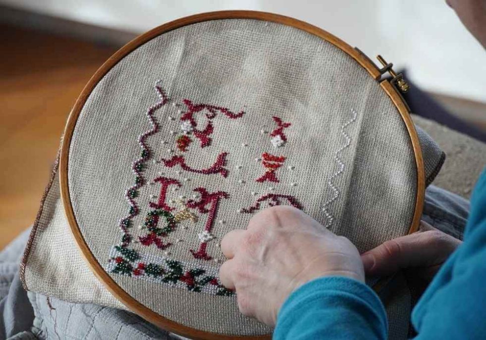 How to Do Embroidery on Clothes by Hand for Beginners 2025
